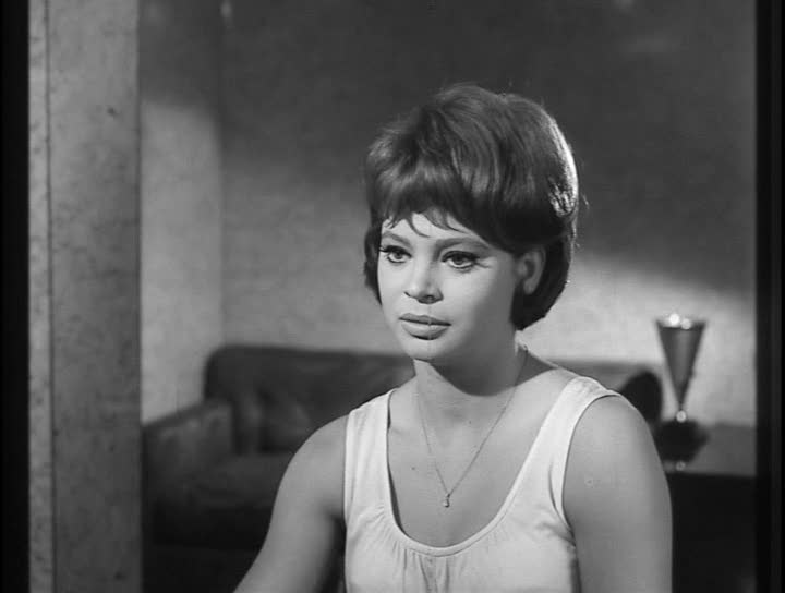 Picture of Juliet Prowse