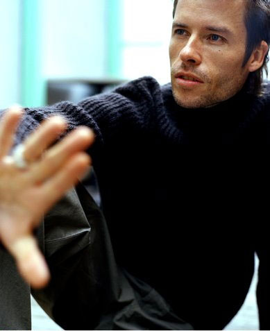 Picture of Guy Pearce