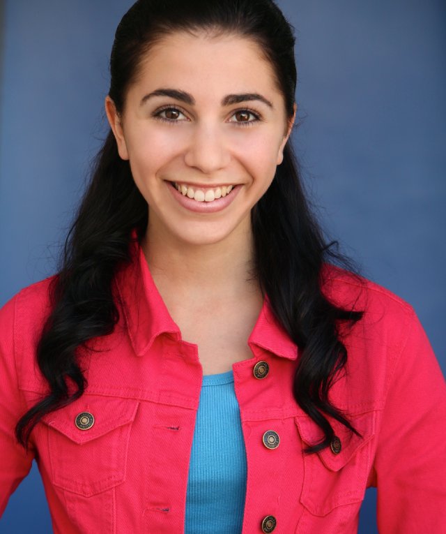 Picture of Lainey Lipson