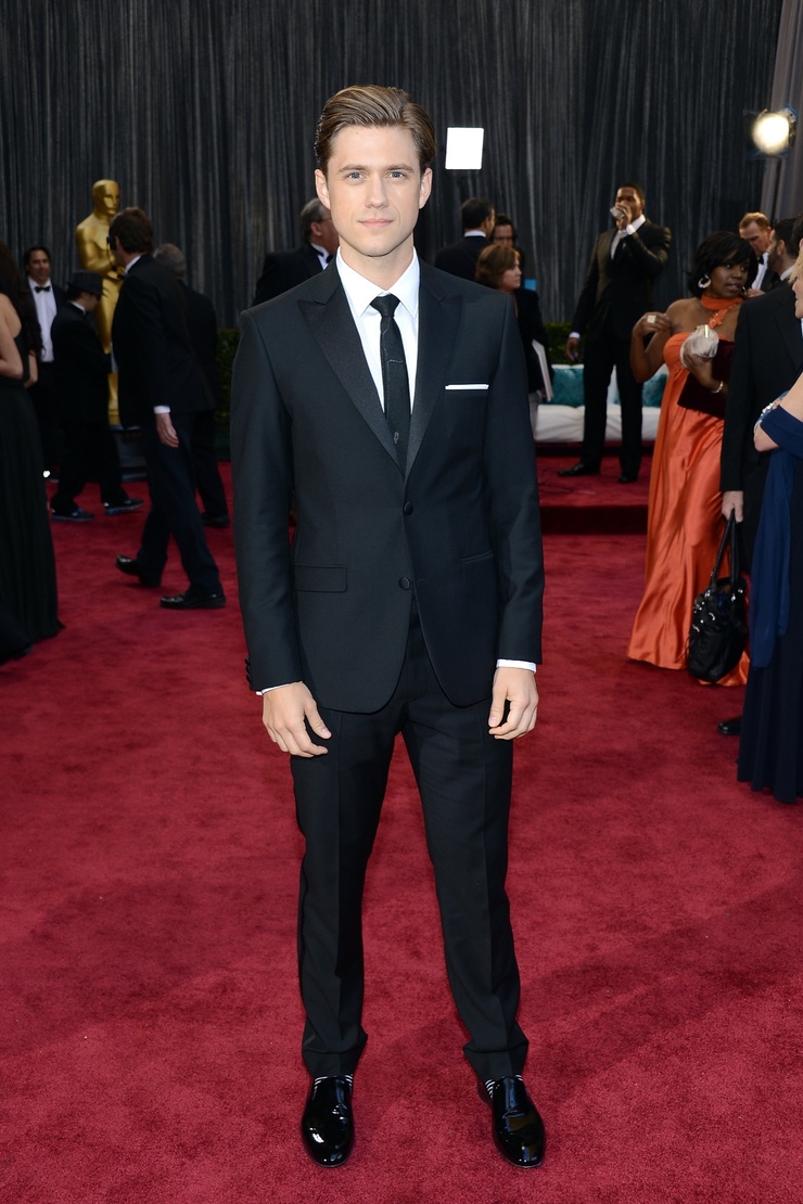 Picture of Aaron Tveit