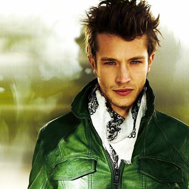 Nick Roux image