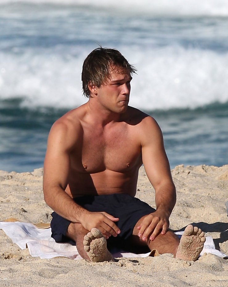 Picture of Lincoln Lewis