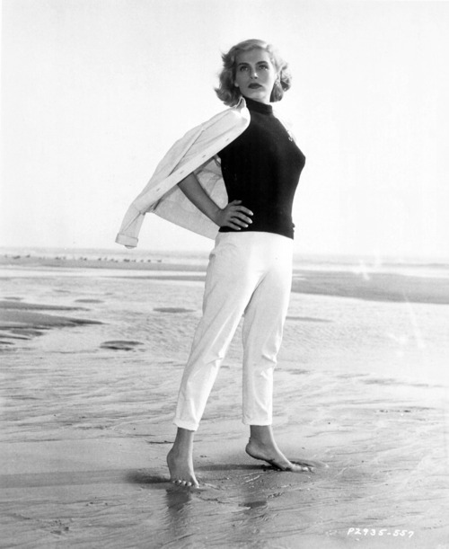 Lizabeth Scott image