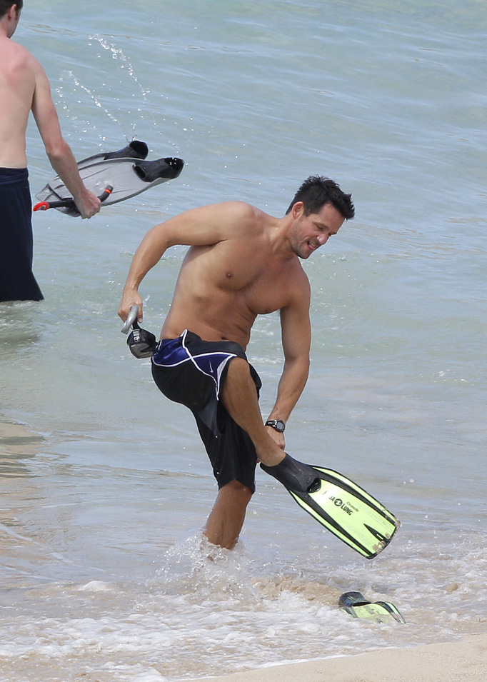Josh Hopkins picture