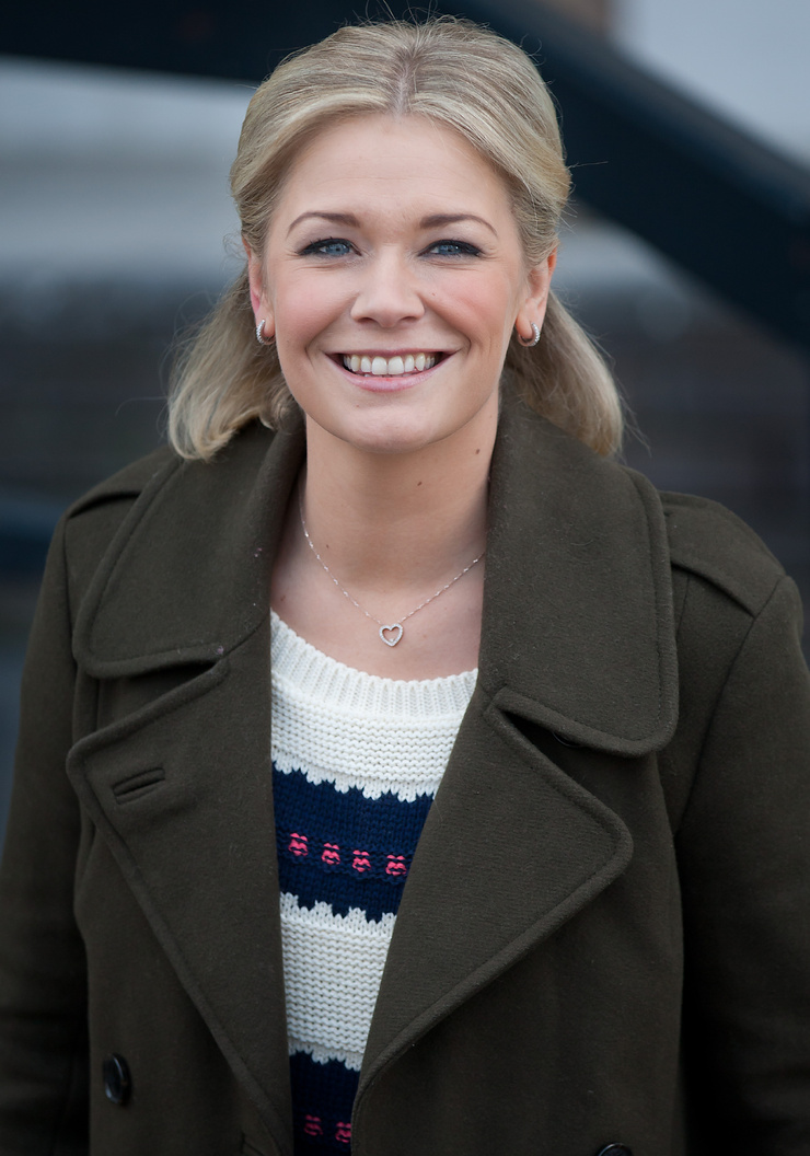 Picture of Suzanne Shaw
