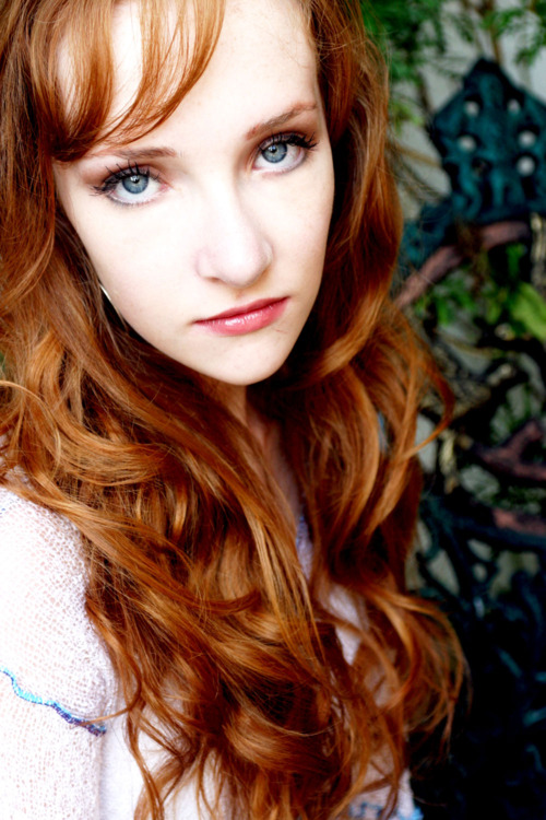 Picture of Scarlett Pomers