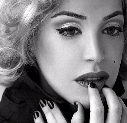 Júlia Almeida picture