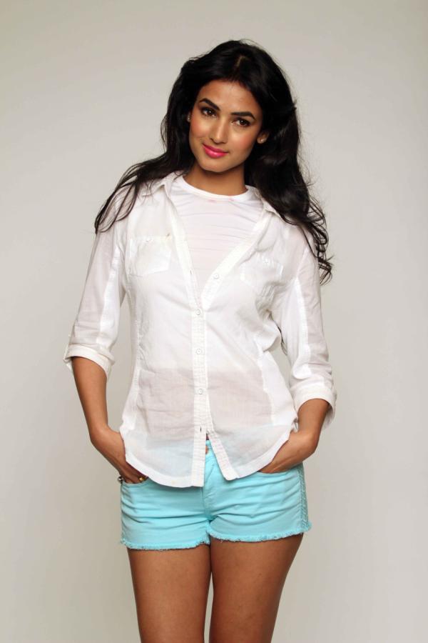 Picture of Sonal Chauhan