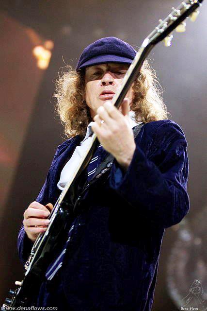 Picture of Angus Young