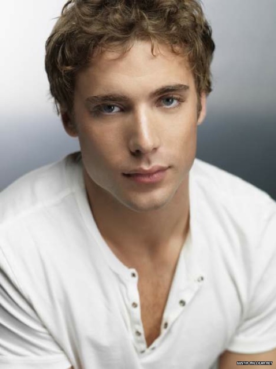 Picture of Dustin Milligan