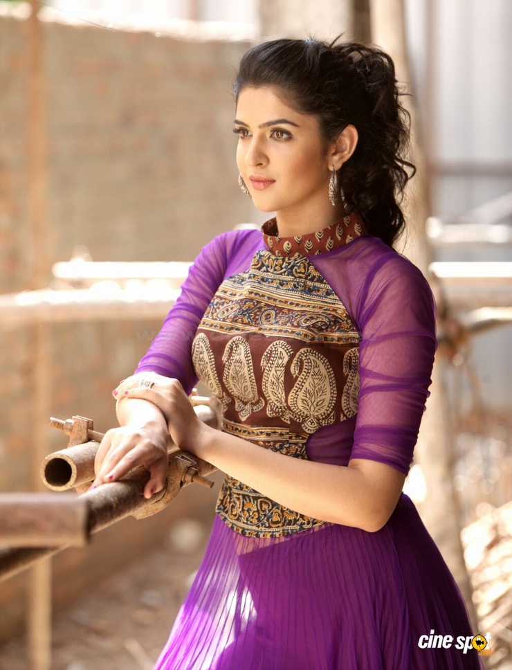 Picture of Deeksha Seth