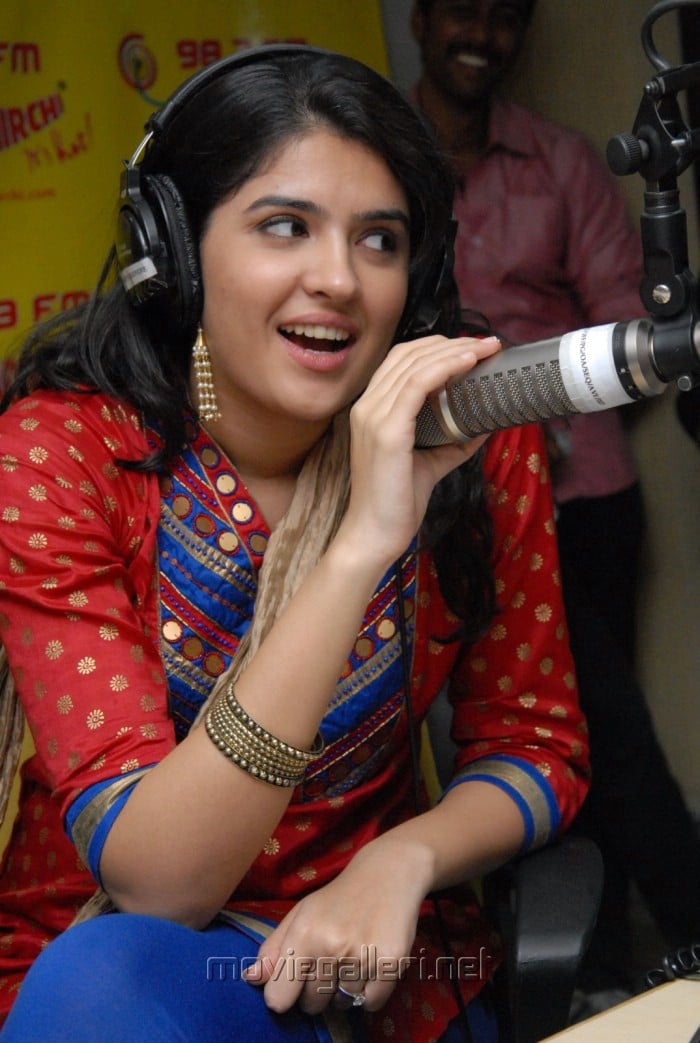 Picture of Deeksha Seth