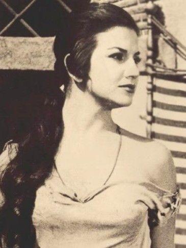 Picture of Ana Luisa Peluffo