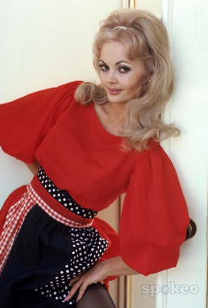 Jeannine Riley image