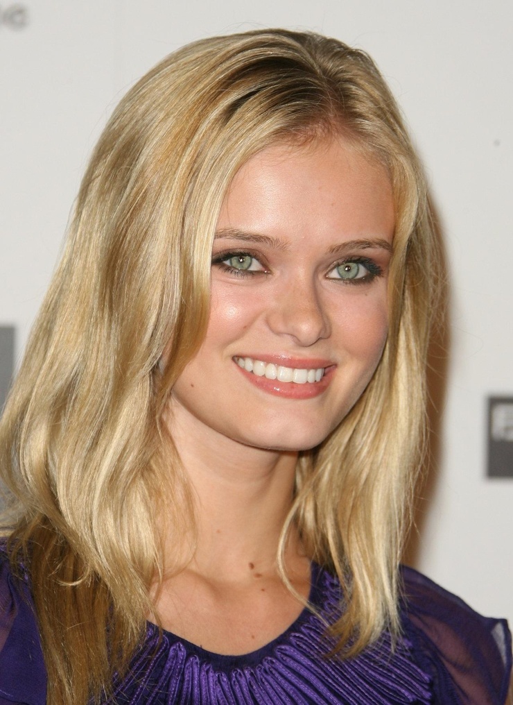 Picture of Sara Paxton