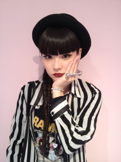 Kozue Akimoto picture