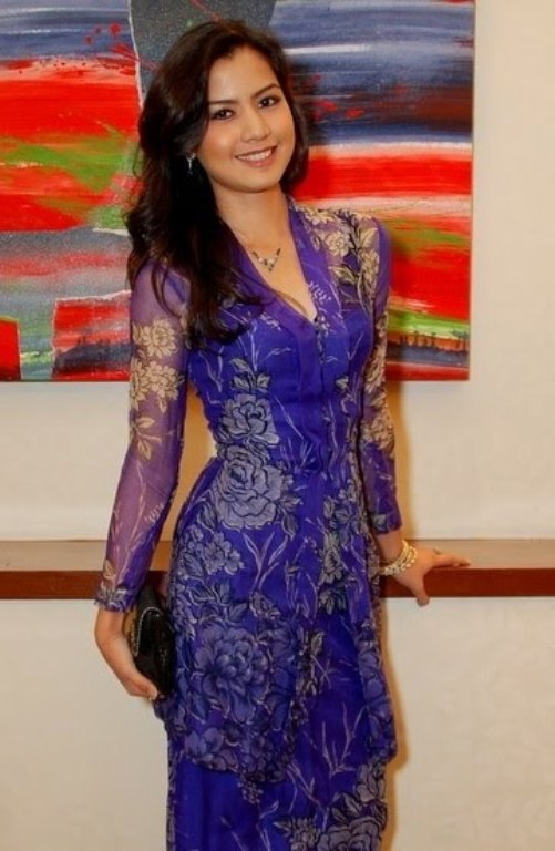 Image of Lisa Surihani