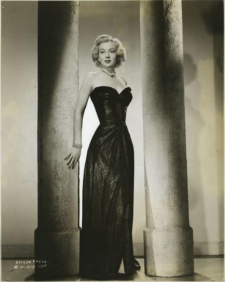 Picture of Evelyn Keyes