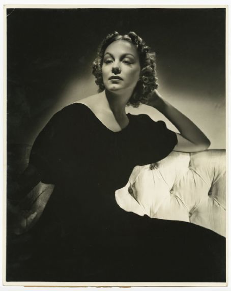 Picture of Claire Dodd