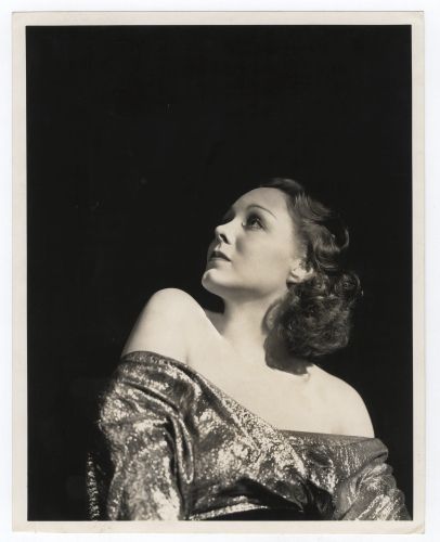 Picture of Claire Dodd