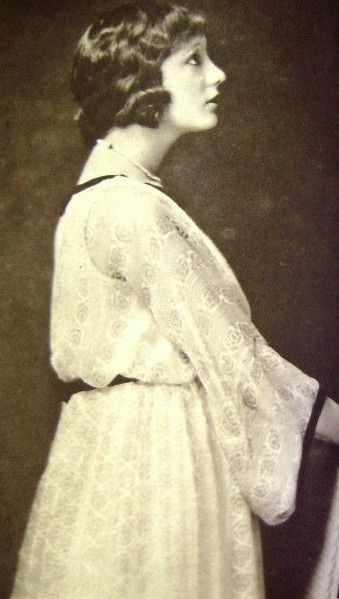 Picture of Elinor Fair