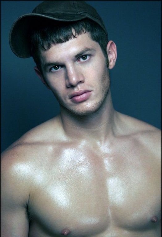 Picture of Kyle Ledeboer