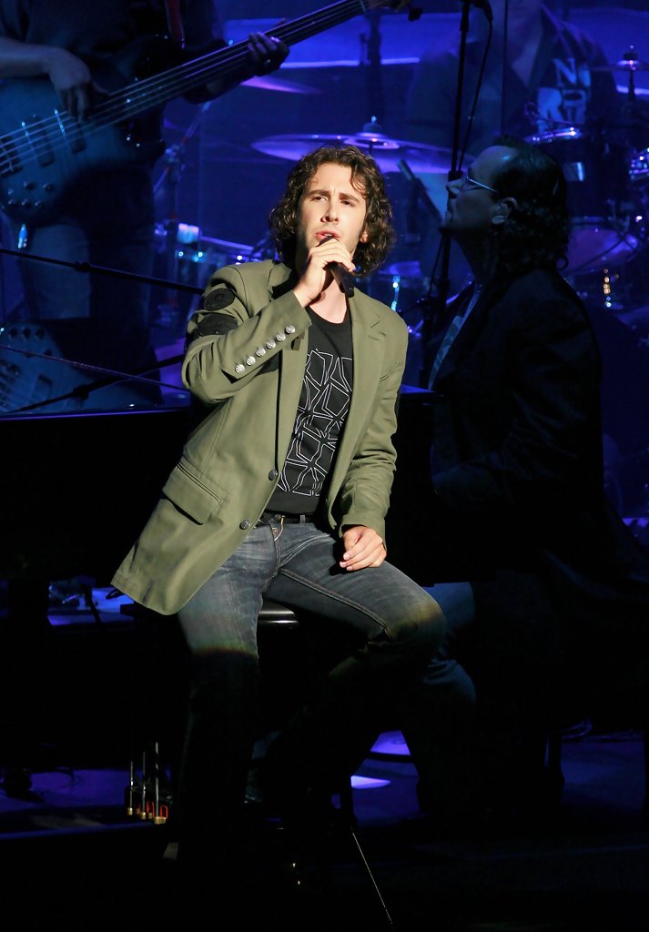 Picture of Josh Groban