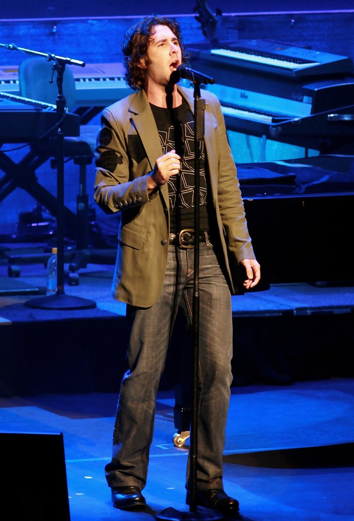 Picture of Josh Groban