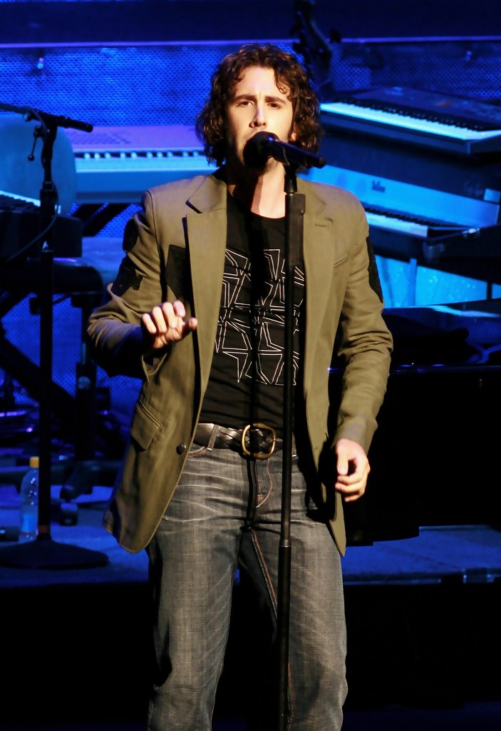 Picture of Josh Groban
