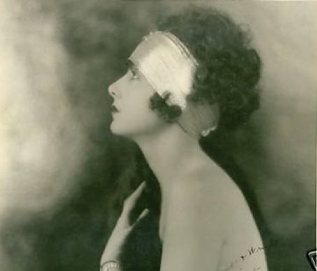 Mae Busch picture