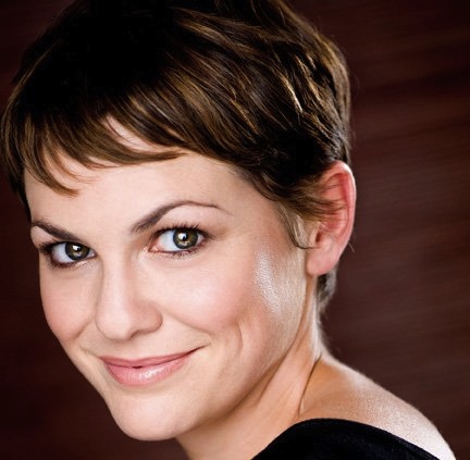 Larisa Oleynik image