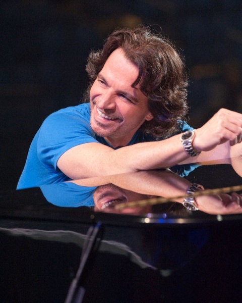 Image of Yanni