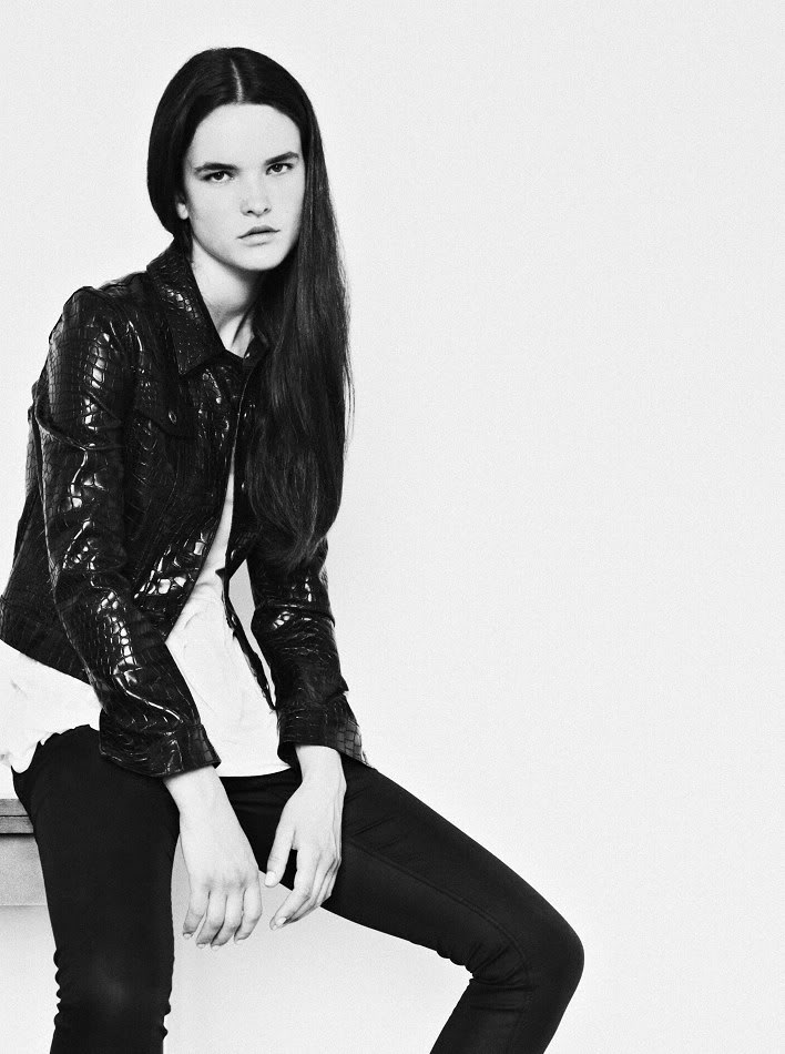Zoe Colivas image