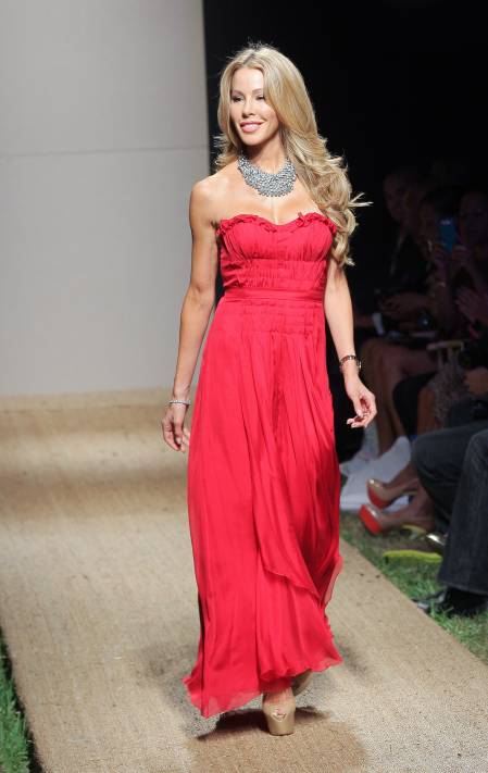 Picture of Lisa Hochstein