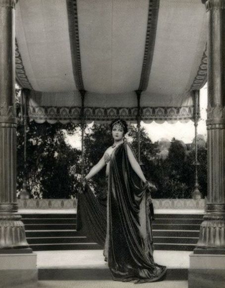 Image of Jacqueline Logan