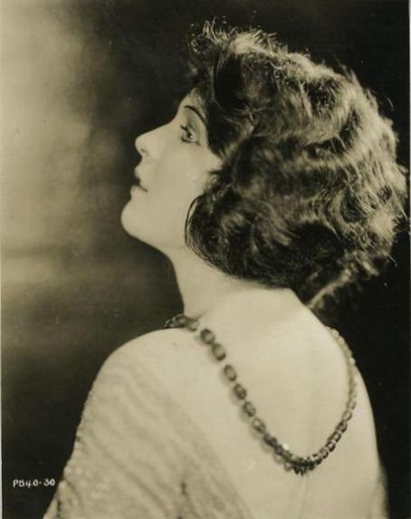 Picture of Jacqueline Logan