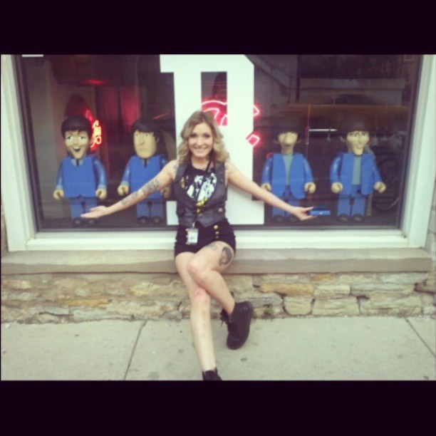 Michaeline Singer image