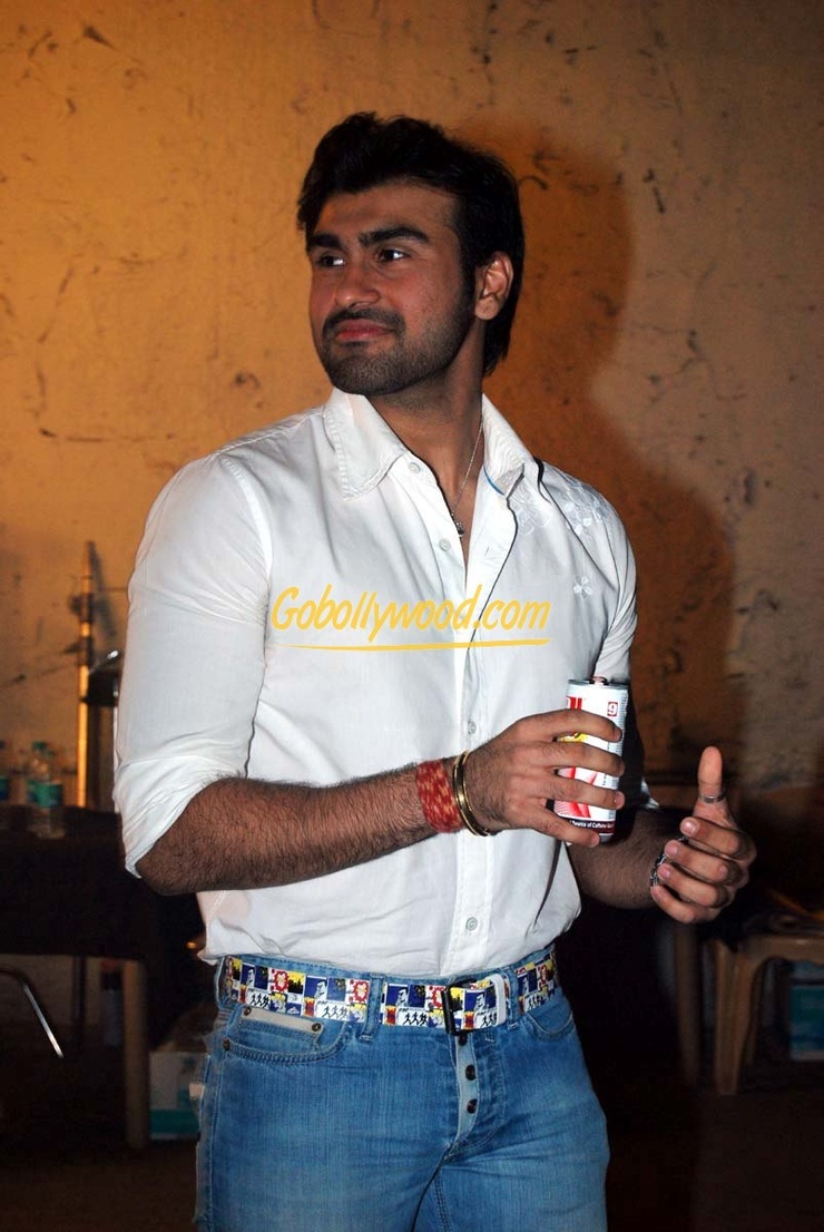 Arya Babbar picture