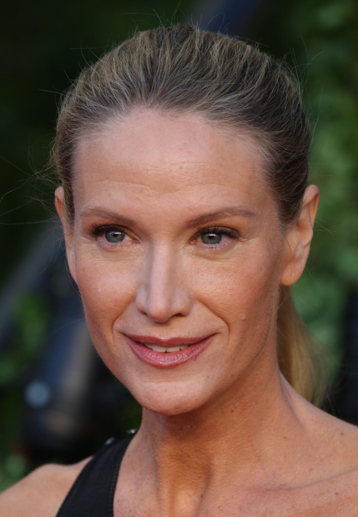 Picture of Kelly Lynch
