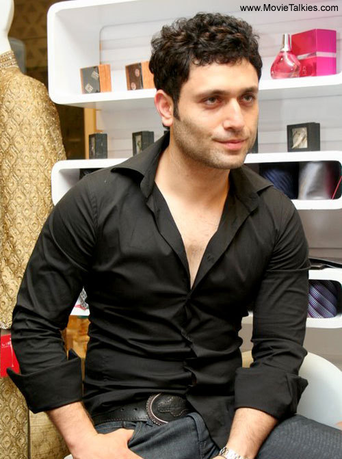 Picture of Shiney Ahuja