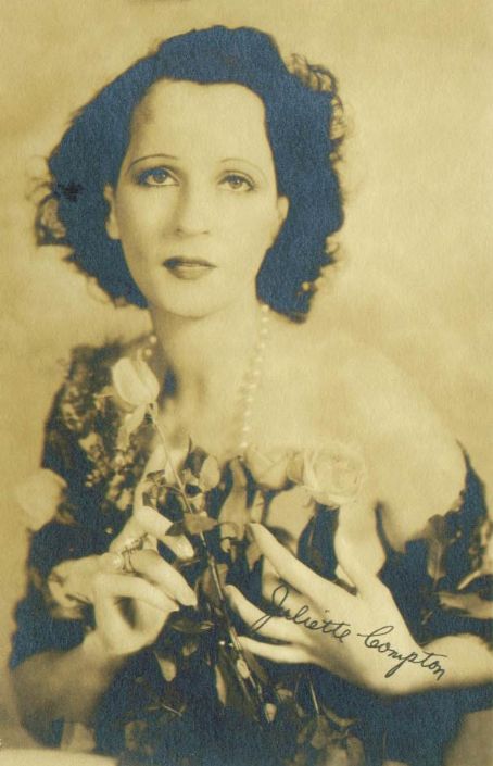 Juliette Compton image