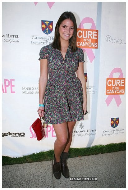 Shelley Hennig image
