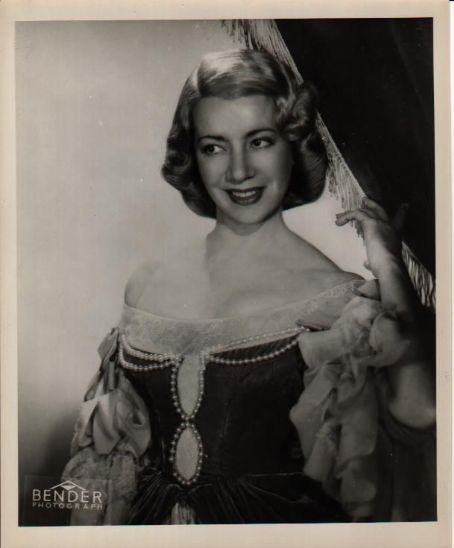 Image of Lily Pons