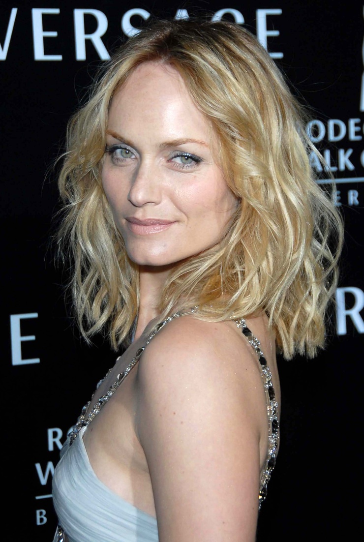 Picture of Amber Valletta