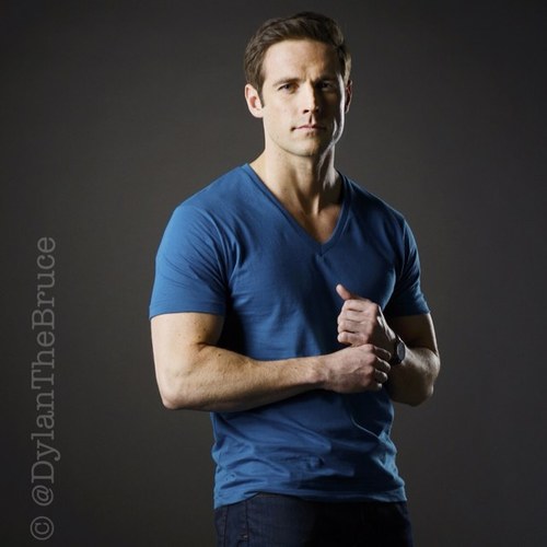 Picture of Dylan Bruce