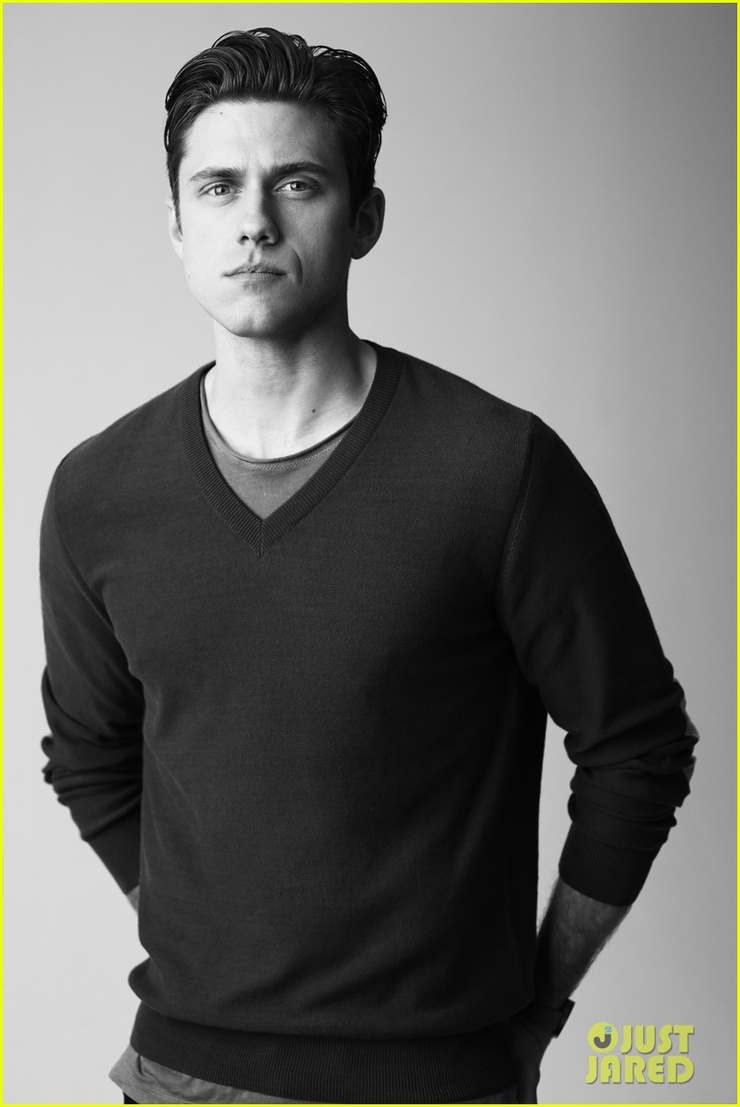Aaron Tveit image