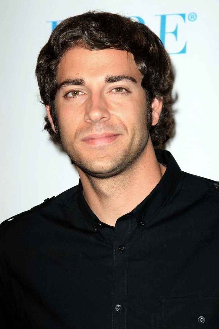 Picture of Zachary Levi