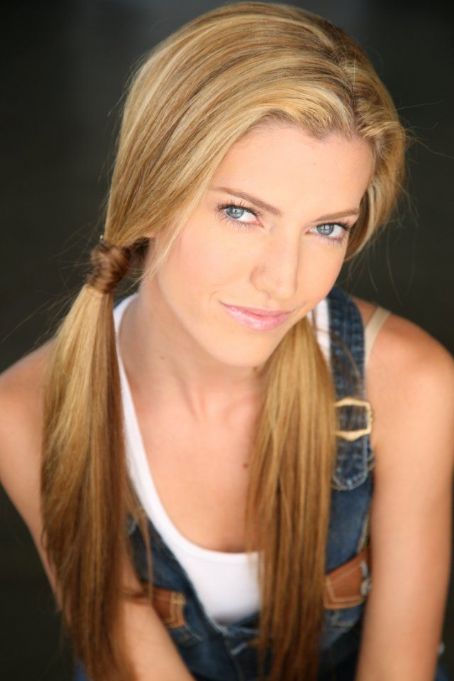 Picture of Lindsay Taylor