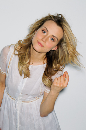 Taylor Schilling image