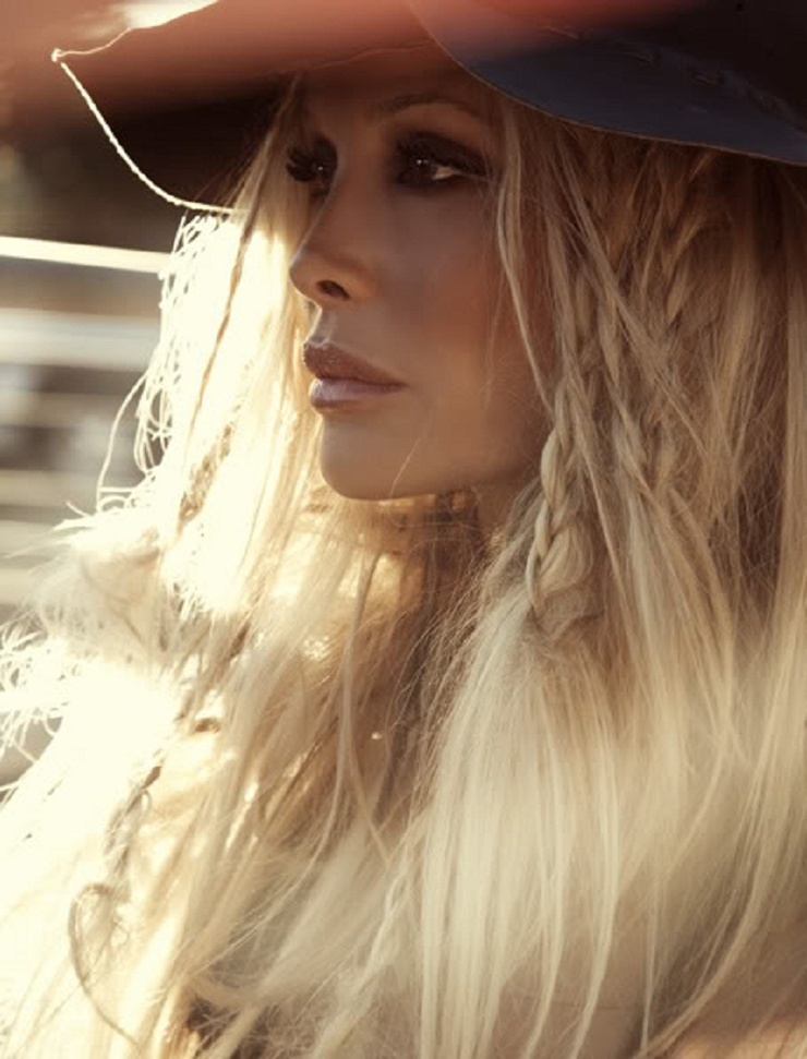 Monica Hansen Blonde Beauty